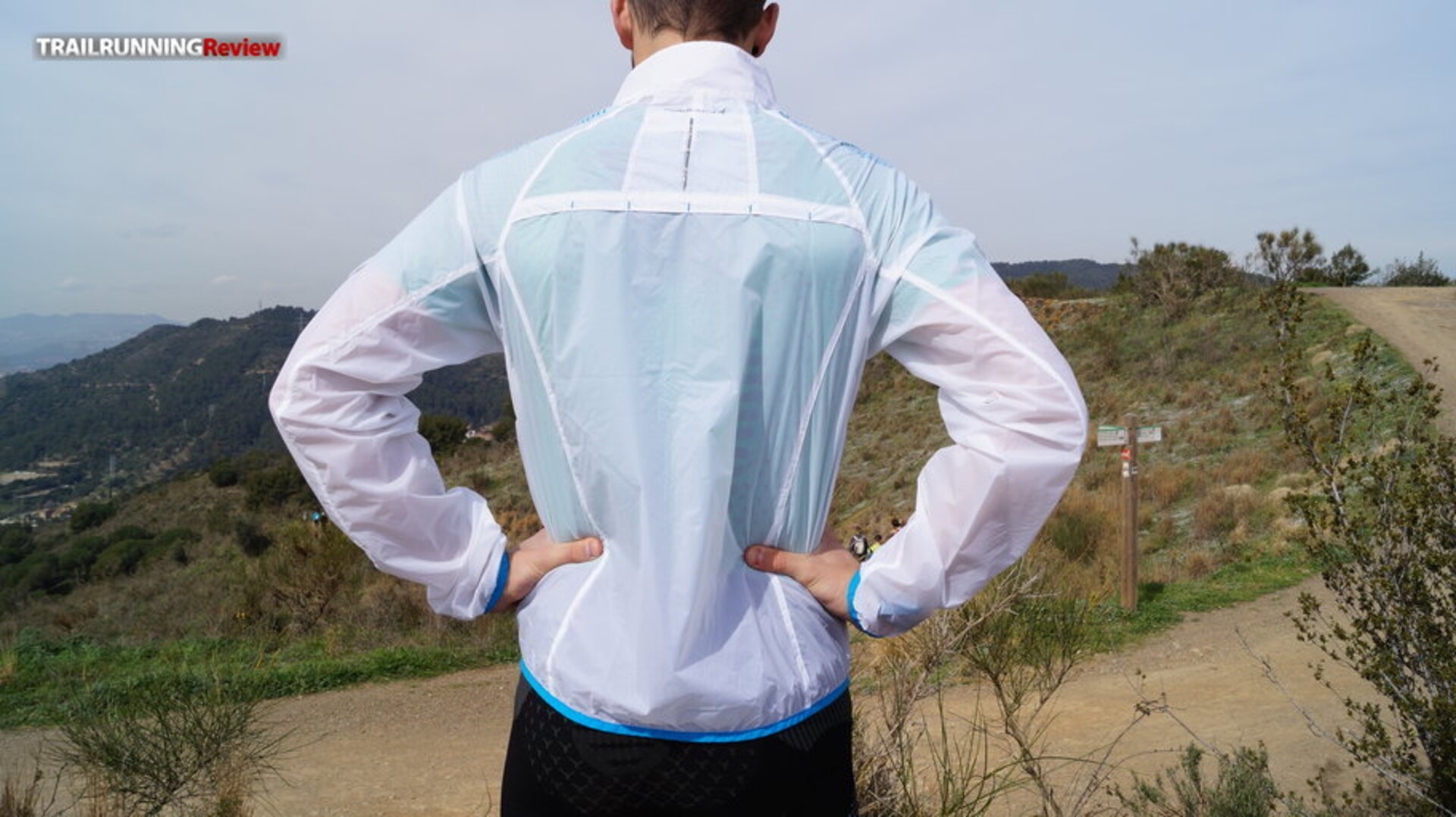 RaidLight Windproof Jacket Hyperlight - TRAILRUNNINGReview.com